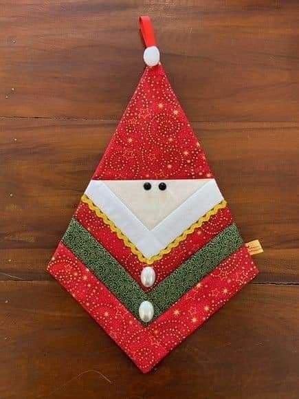 Patchwork Log Cabin Santa Free Sewing Pattern: Step-by-Step Guide ...